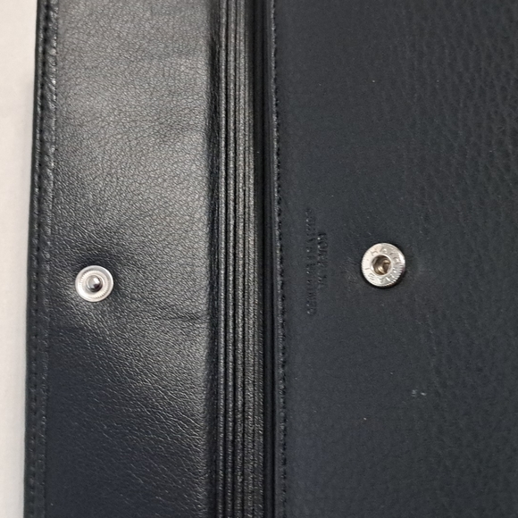 Hasi Hato | Bags | Hato Hasi Buxton Genuine Leather Black Side Stitch ...